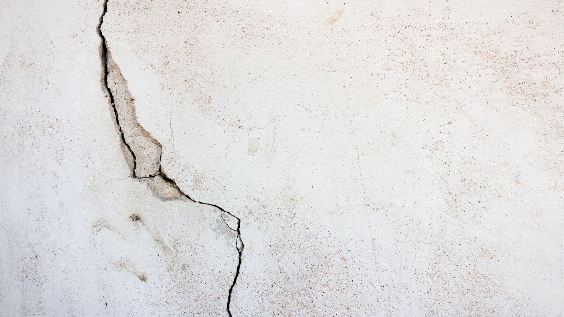 What To Do About A Vertical Crack In Basement Wall - MMW